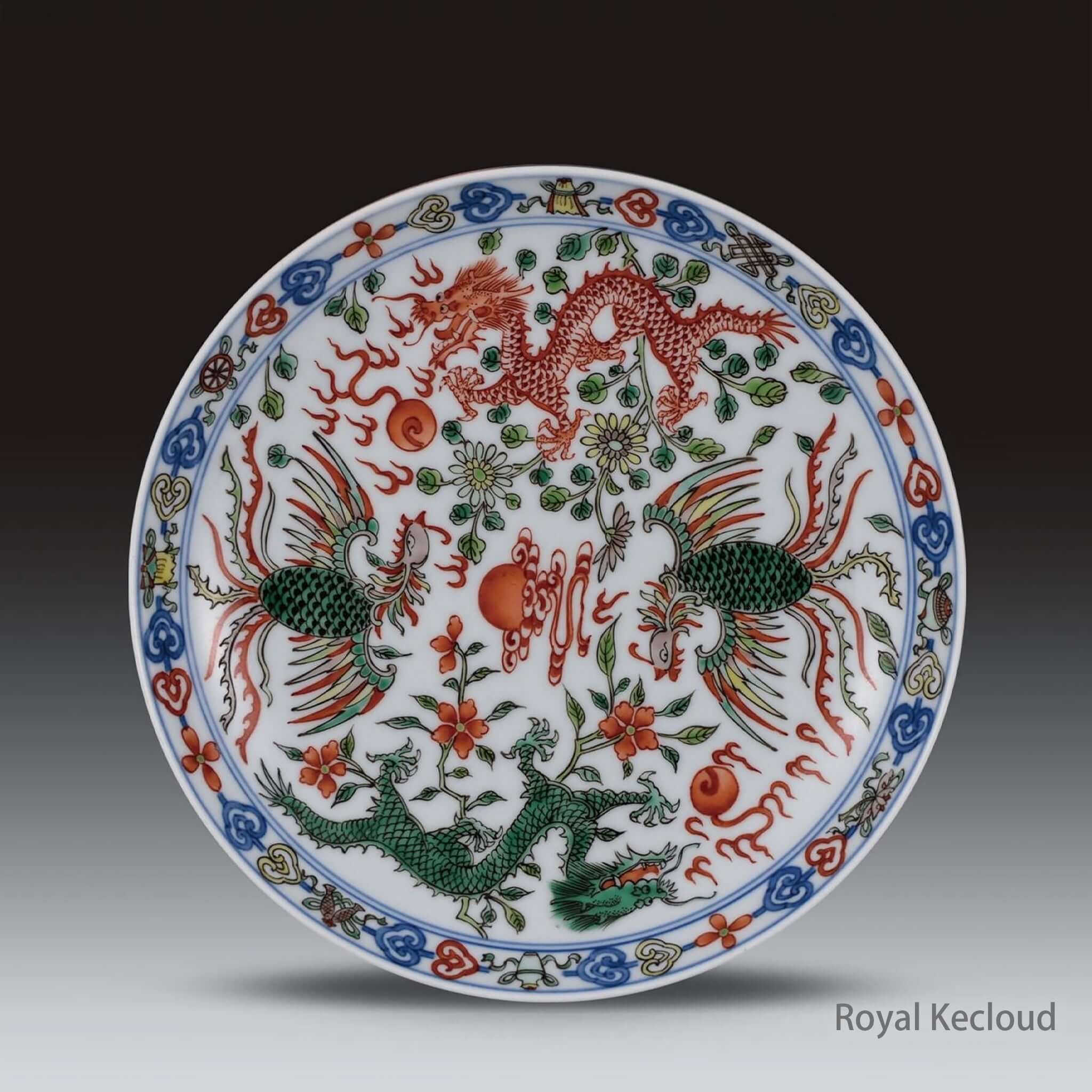 Wucai Porcelain Dish - Qing Dynasty Qianlong Masterpiece – ROYAL KECLOUD